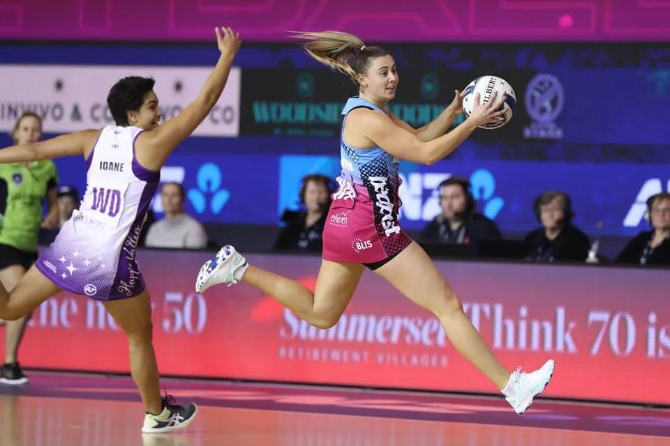 Heffernan Twins Join Forces on Court