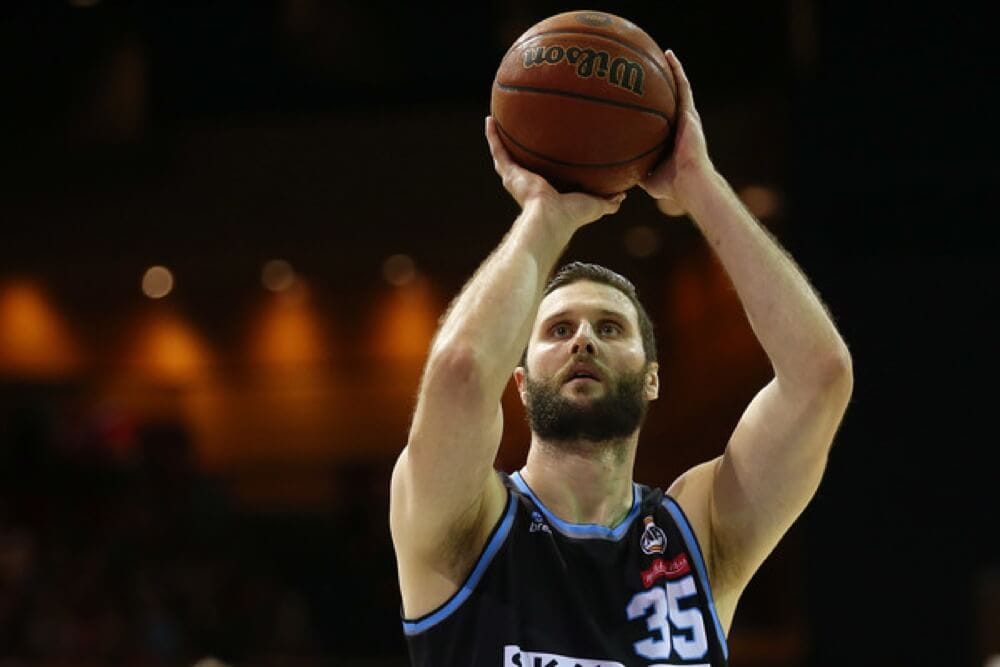 Pledger Returns For Fourth Sharks' Season